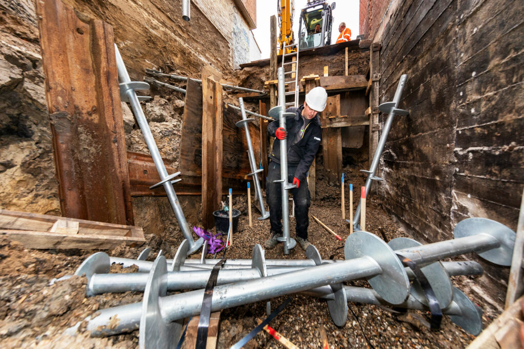 Pælefundering til stort byggeri – uden følgeskader | GeoPile®